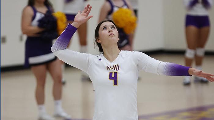 KWU Volleyball Falls to Ottawa