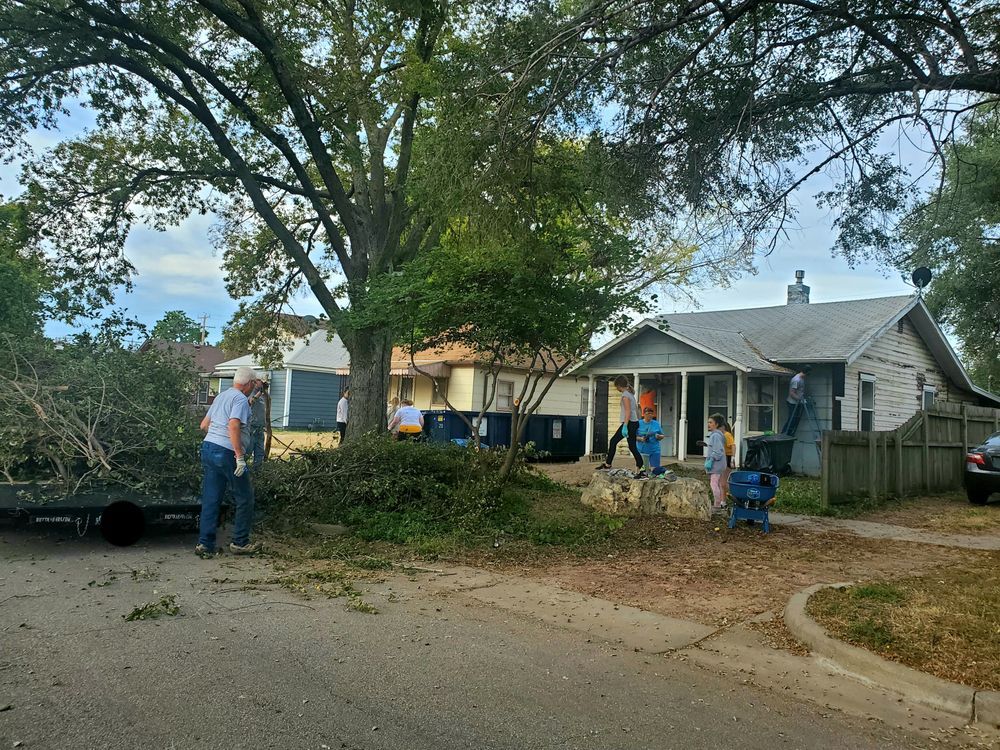 Fall Fix-Up Volunteers Needed