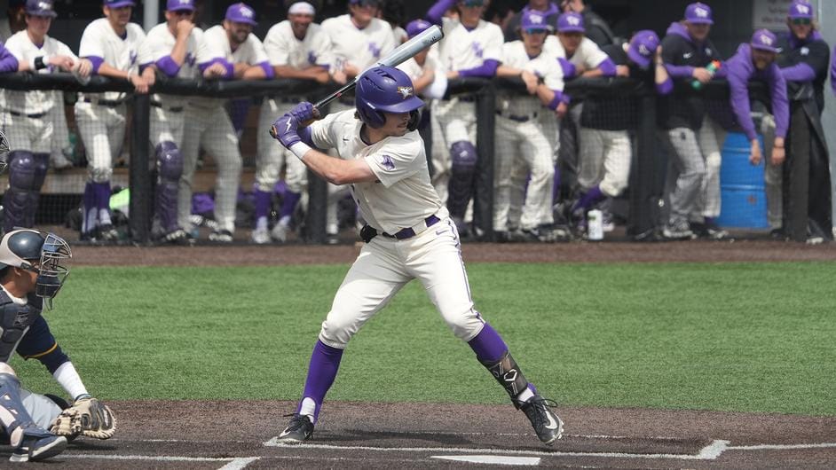 KWU Baseball Sees Streak Come to End as Coyotes Split with Hastings